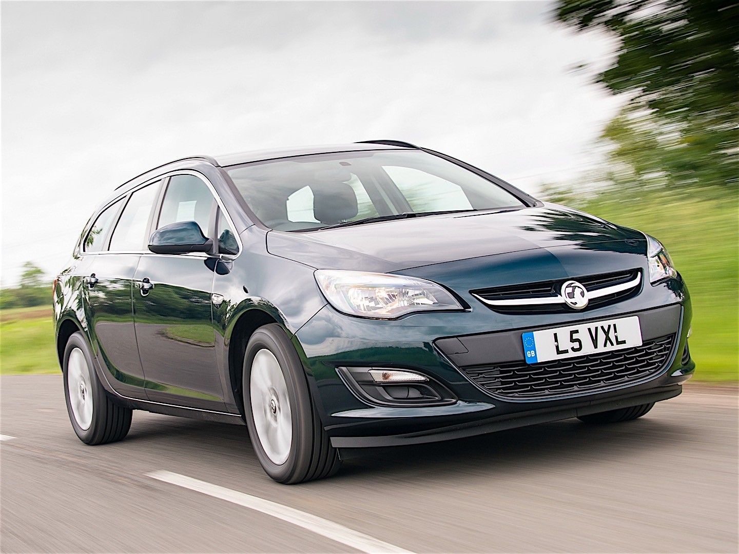 Vauxhall Astra Tire Pressure: A Year-by-Year Guide for Summer & Winter ...